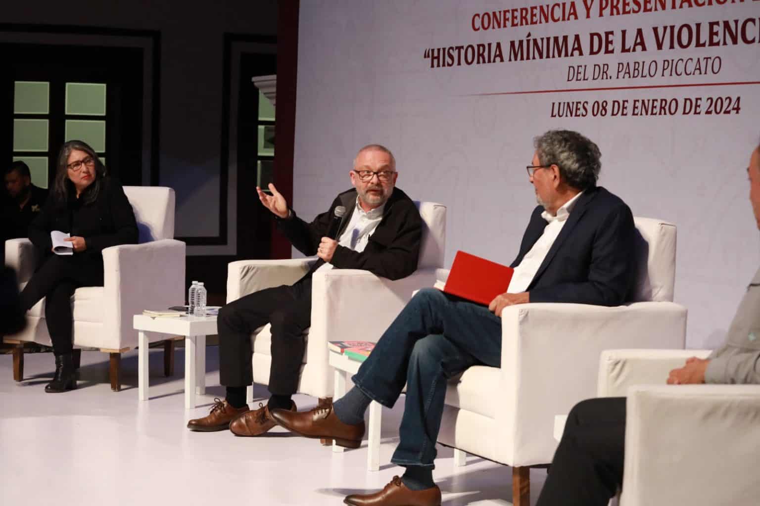 Élmer Mendoza comenta libro del escritor Pablo Piccato – El Colegio de ...